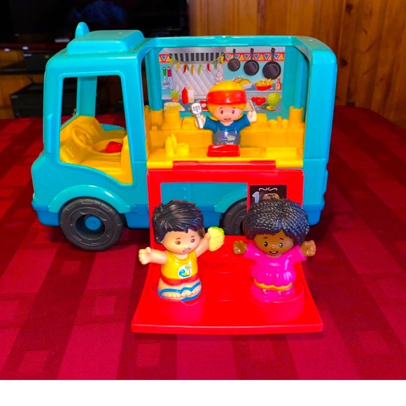 Fisher Price Toys Fisher Price Little People Serve It Up Sounds fisher-price-toys-fisher-price-little-people-serve-it-up-sounds